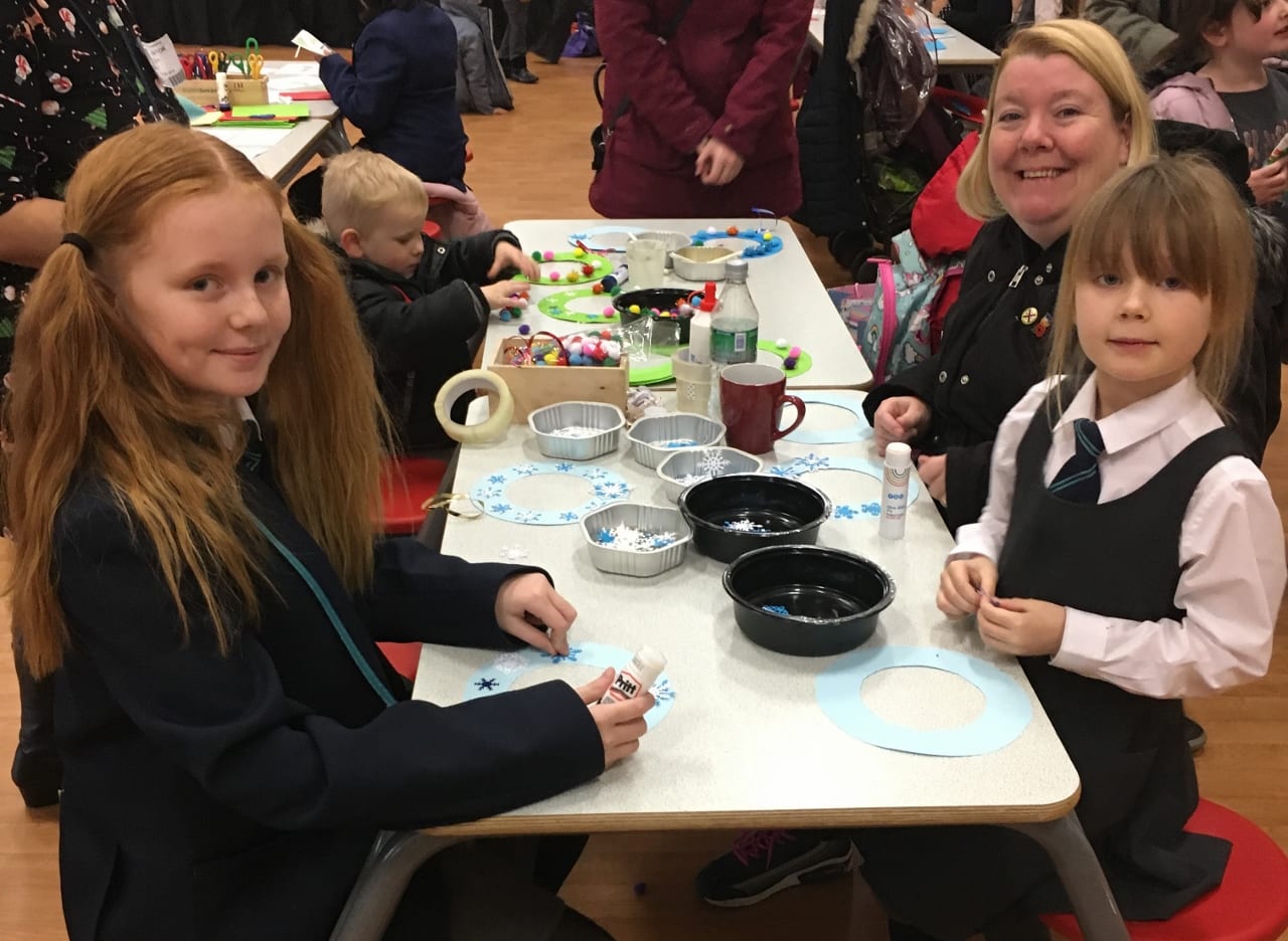 Christmas craft event a great success! - Wainwright Primary Academy